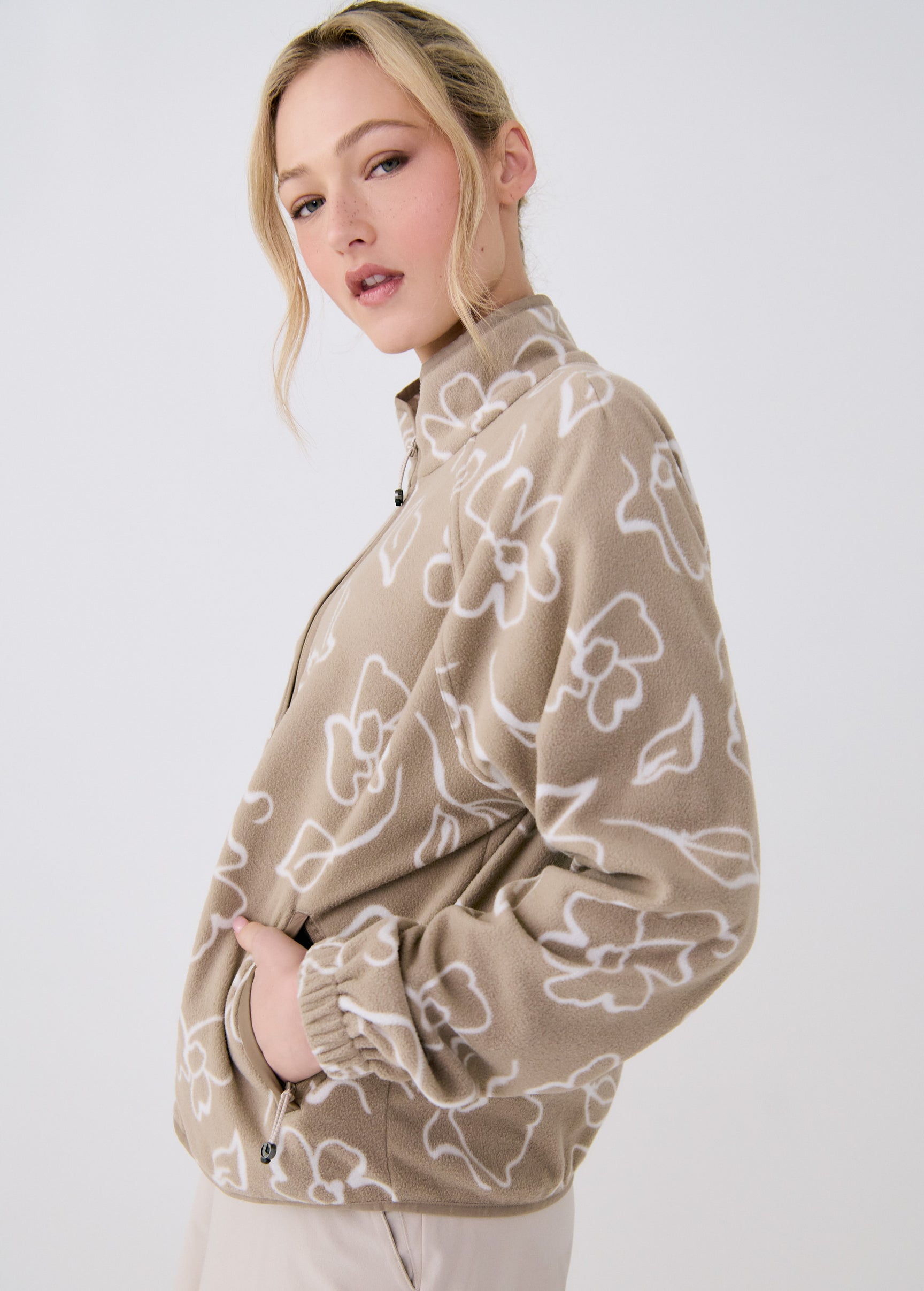 Aura Zipped Sweater - Made from Recycled Materials – Lole